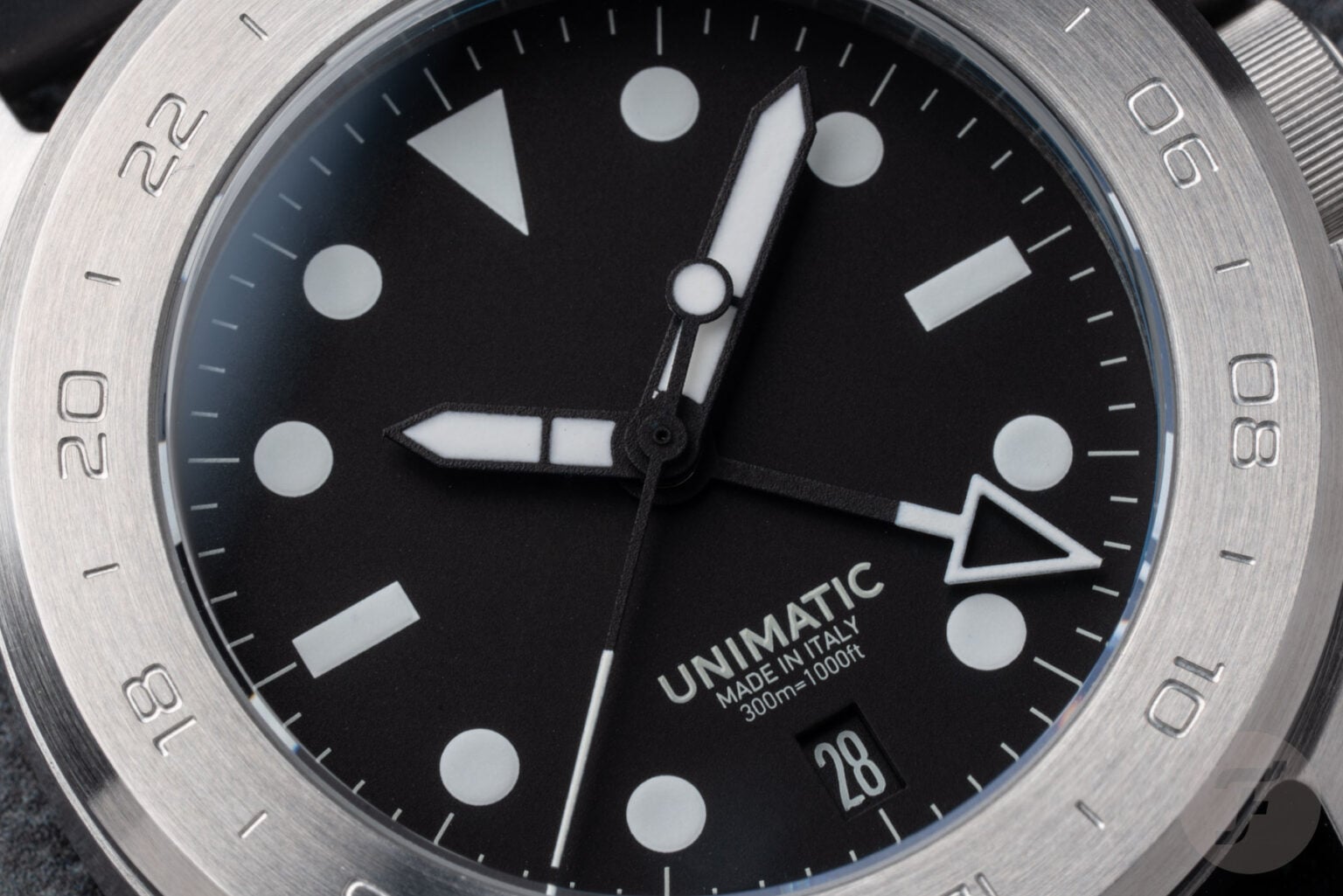 【F】 Hands-On: The New Unimatic Modello Quattro U4-GMT