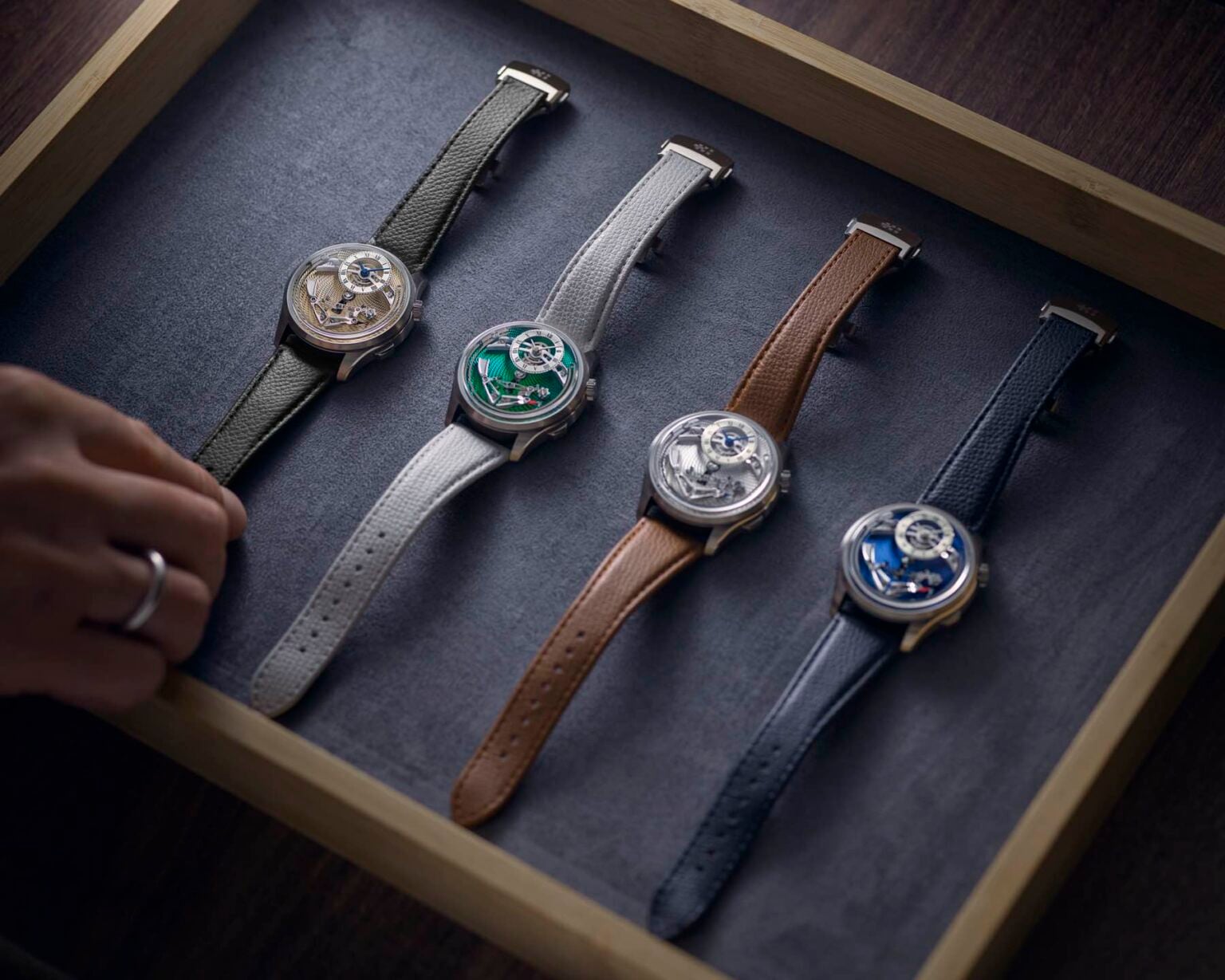 【F】 Hands-On: The New Christopher Ward C1 Bel Canto Classic