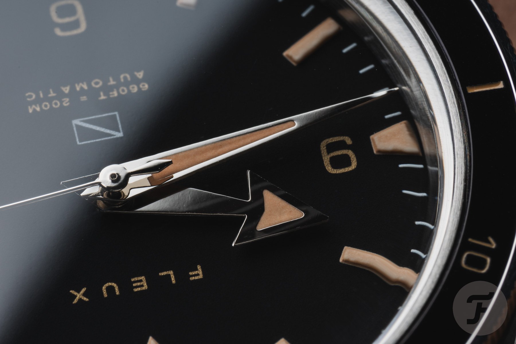 【F】 Hands-On: The New Fleux FLX003 Dive Watch