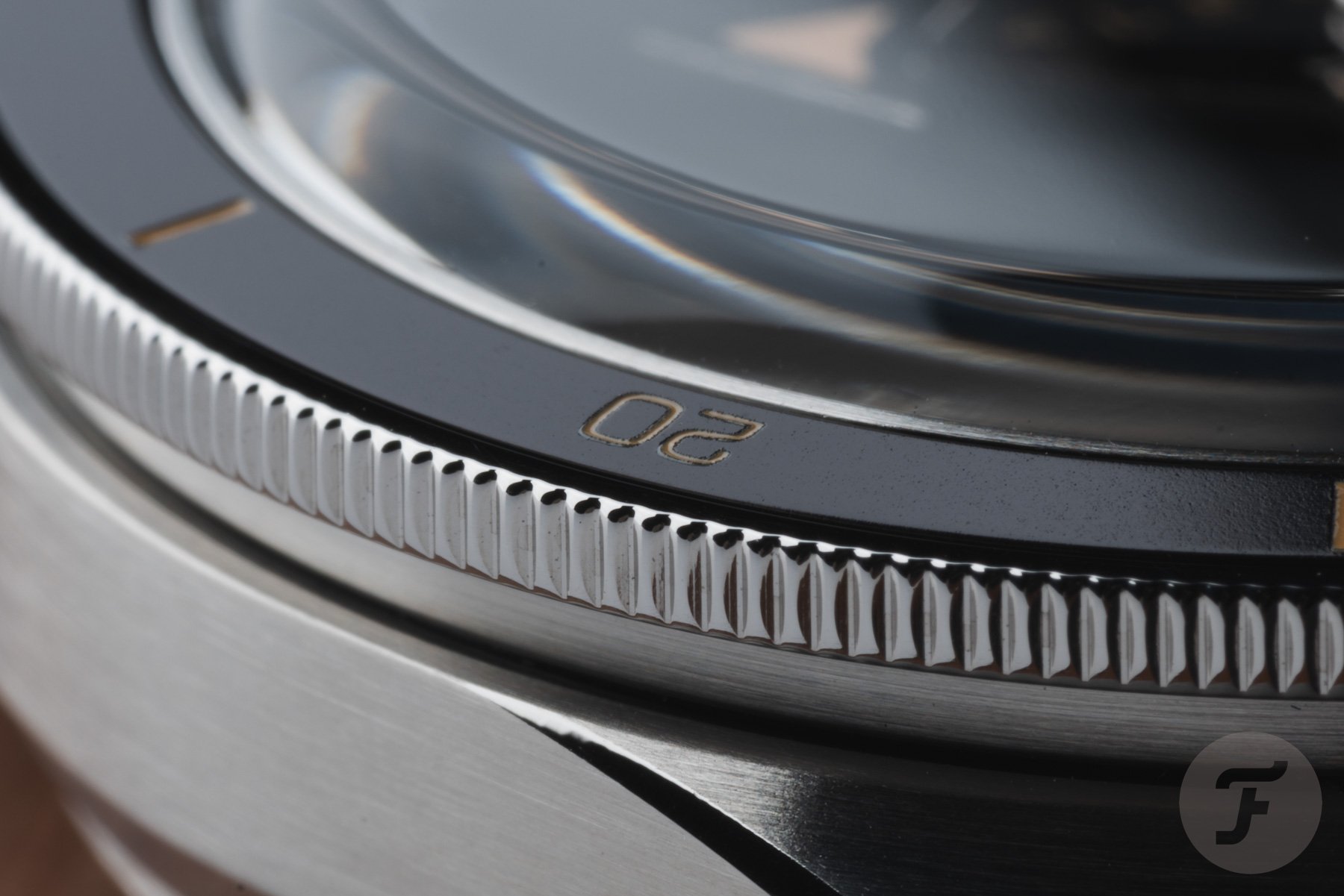 【F】 Hands-On: The New Fleux FLX003 Dive Watch