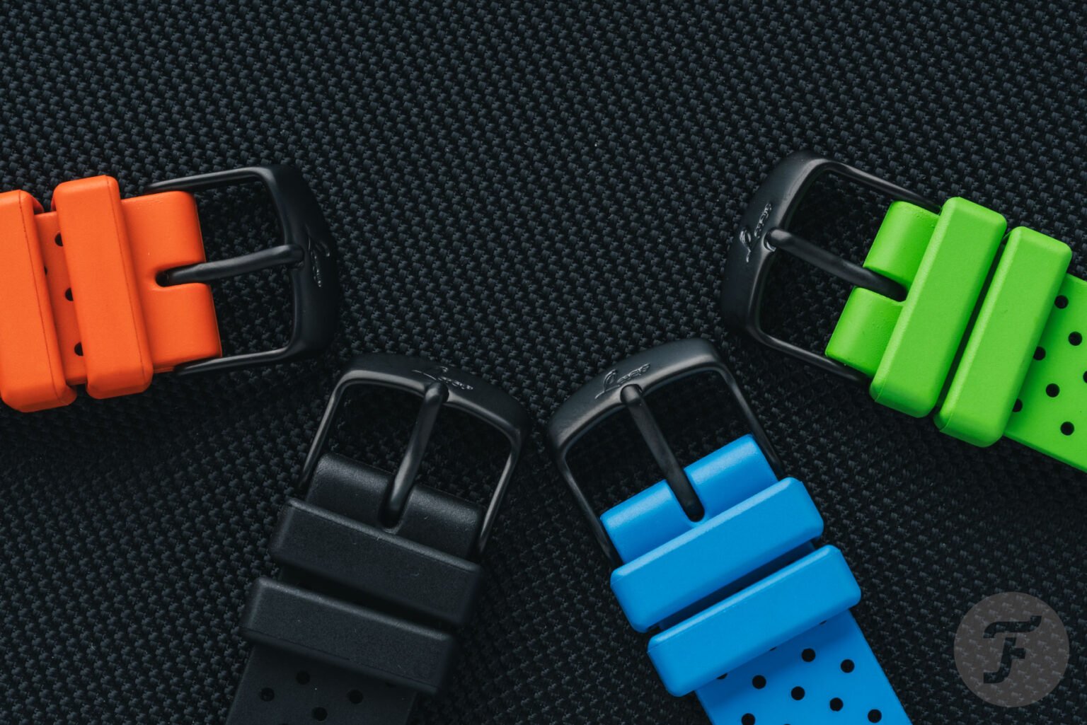 【F】 Laco Extends Its Scorpion Line With Stealthy Black Cases