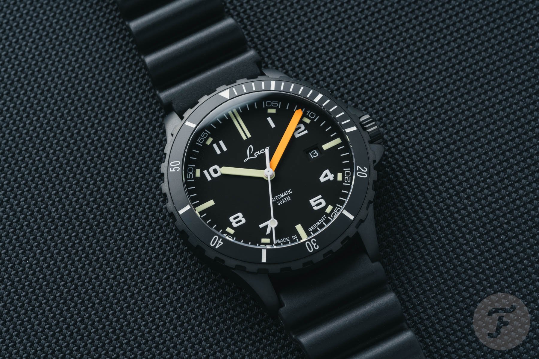 【F】 Laco Extends Its Scorpion Line With Stealthy Black Cases