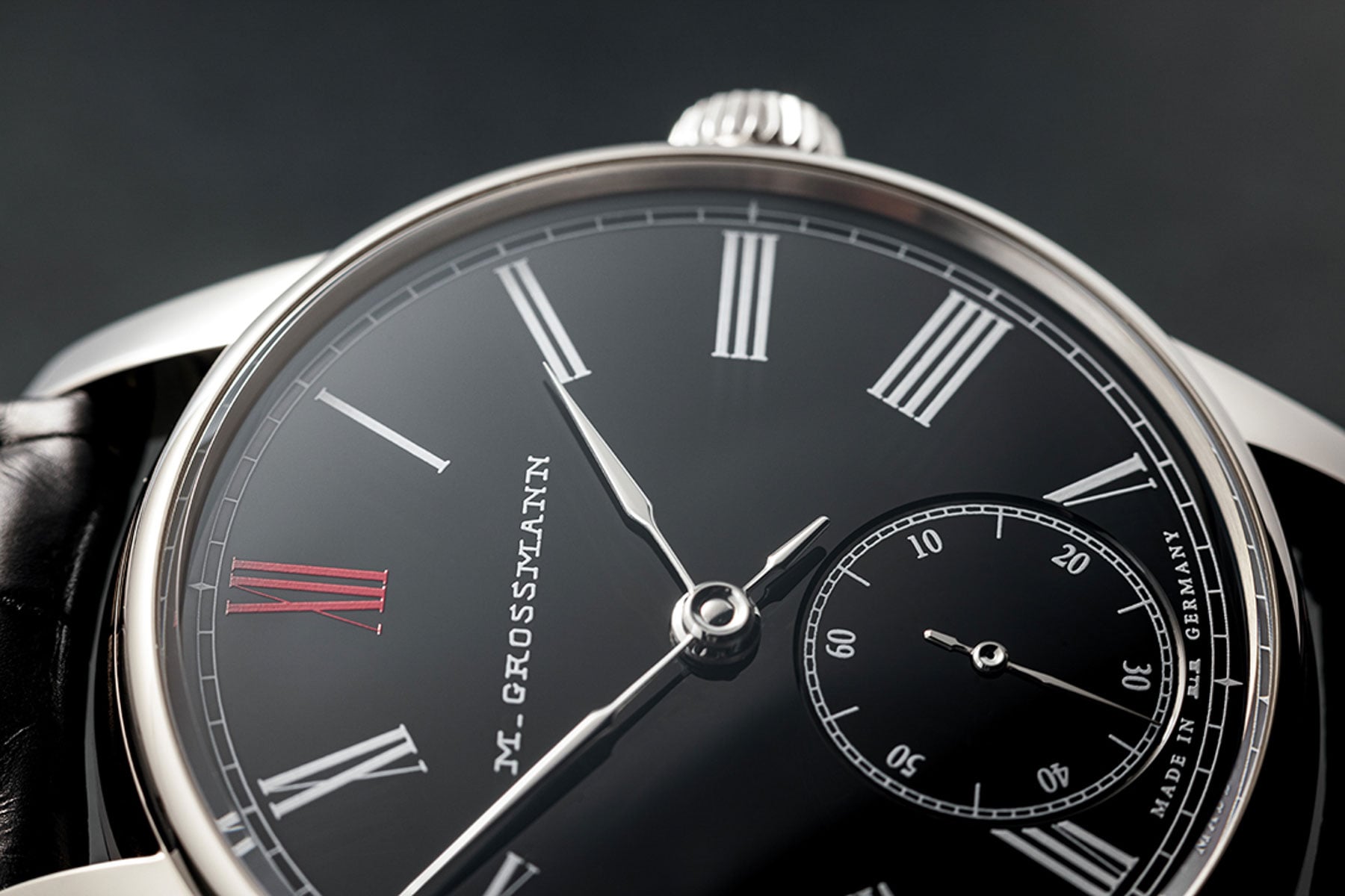 【F】 Sweet 16: The Moritz Grossmann Enamel Roman Vintage