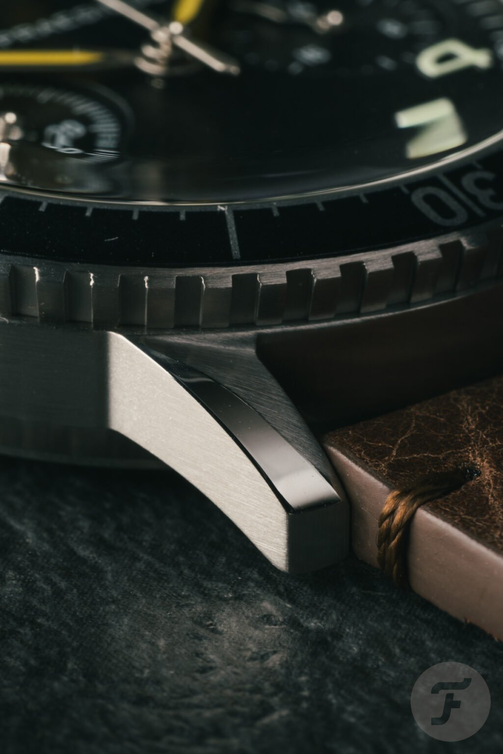 【F】 Hands-On With The Praesidus Type H-75 Chronograph