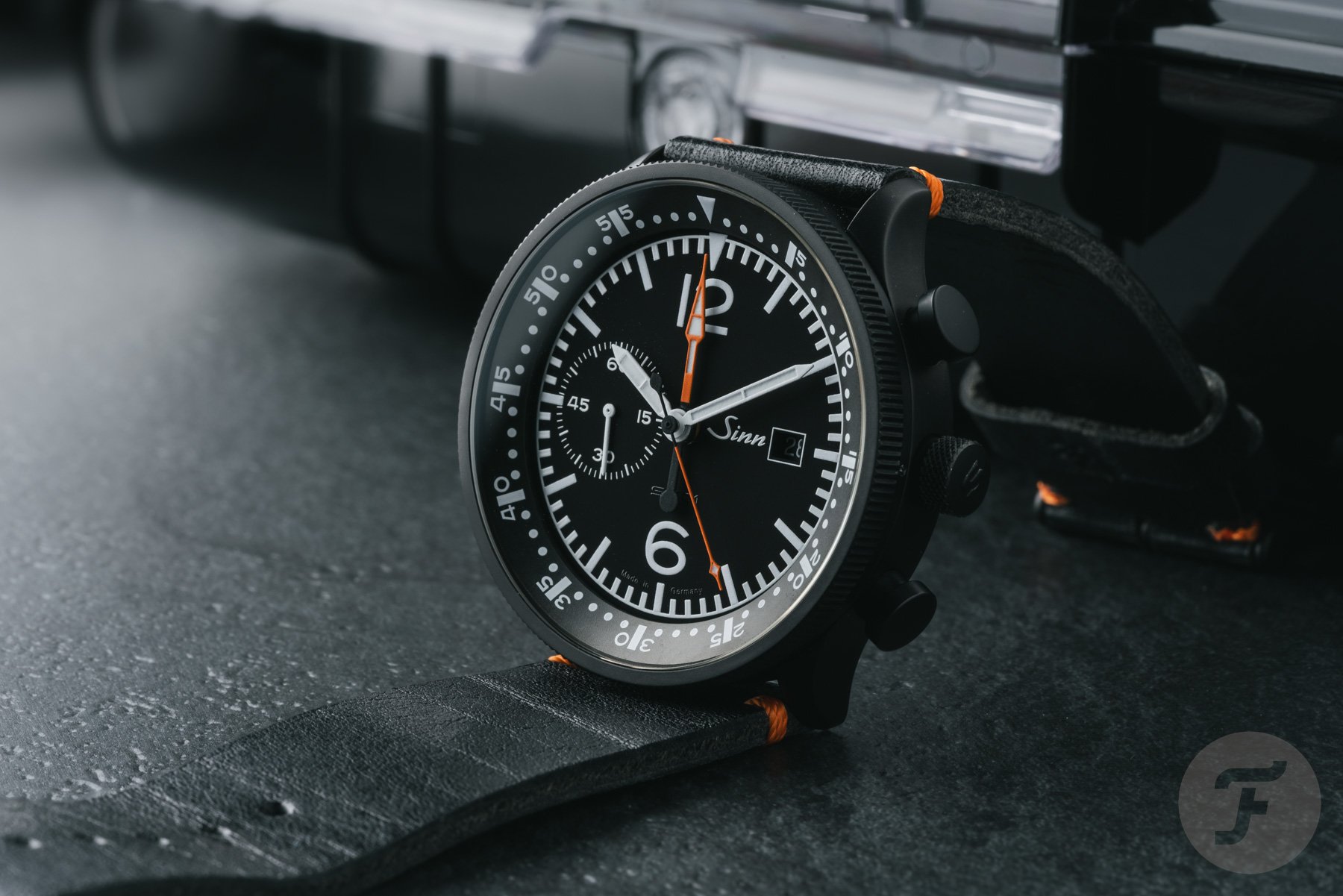 【F】 Hands-On: The Cockpit-Clock-Inspired Sinn 717