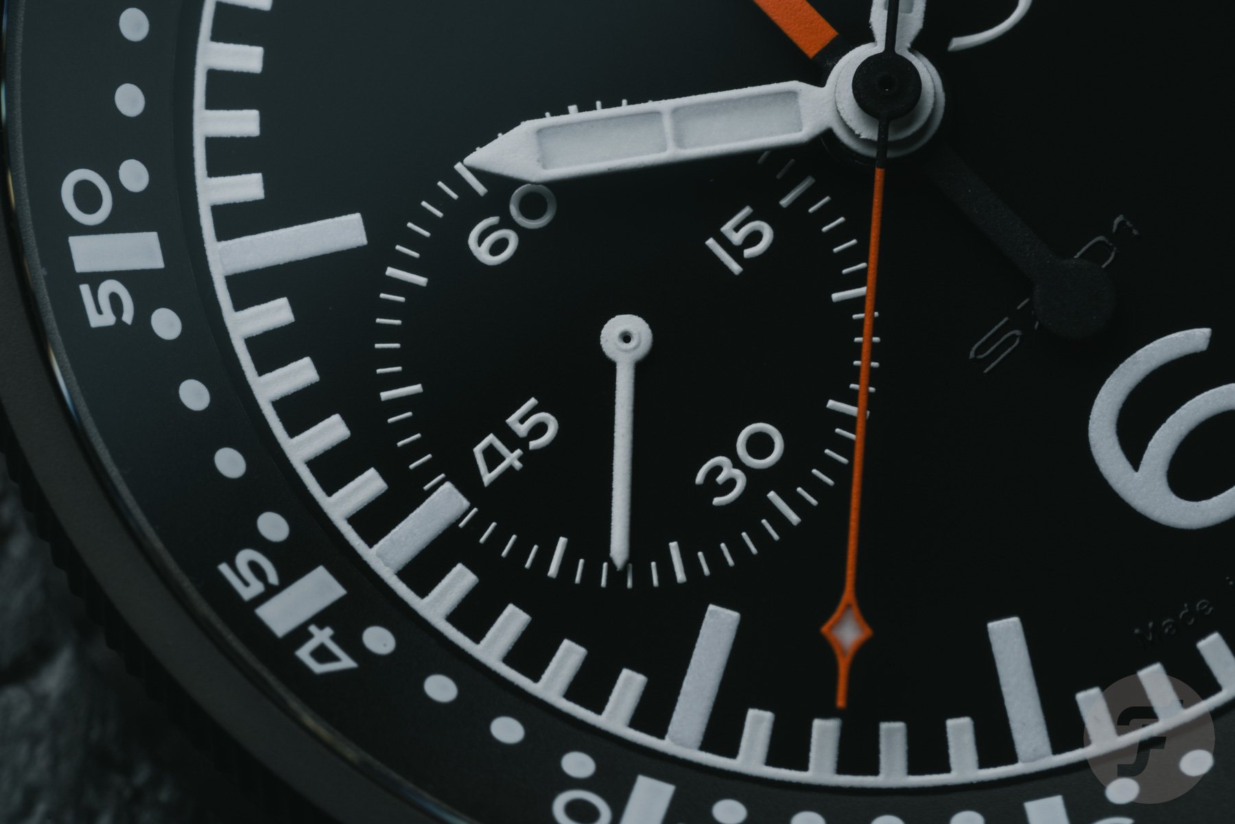 【F】 Hands-On: The Cockpit-Clock-Inspired Sinn 717