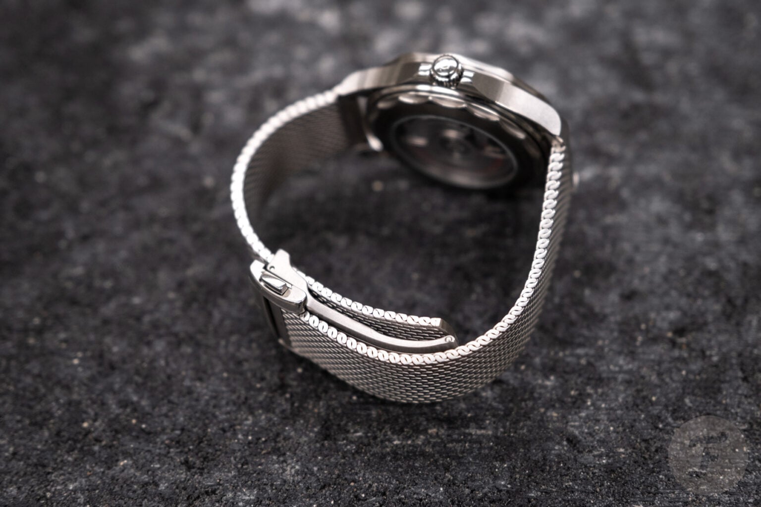 【F】 Hands-On: The New Black Omega Seamaster Diver 300M