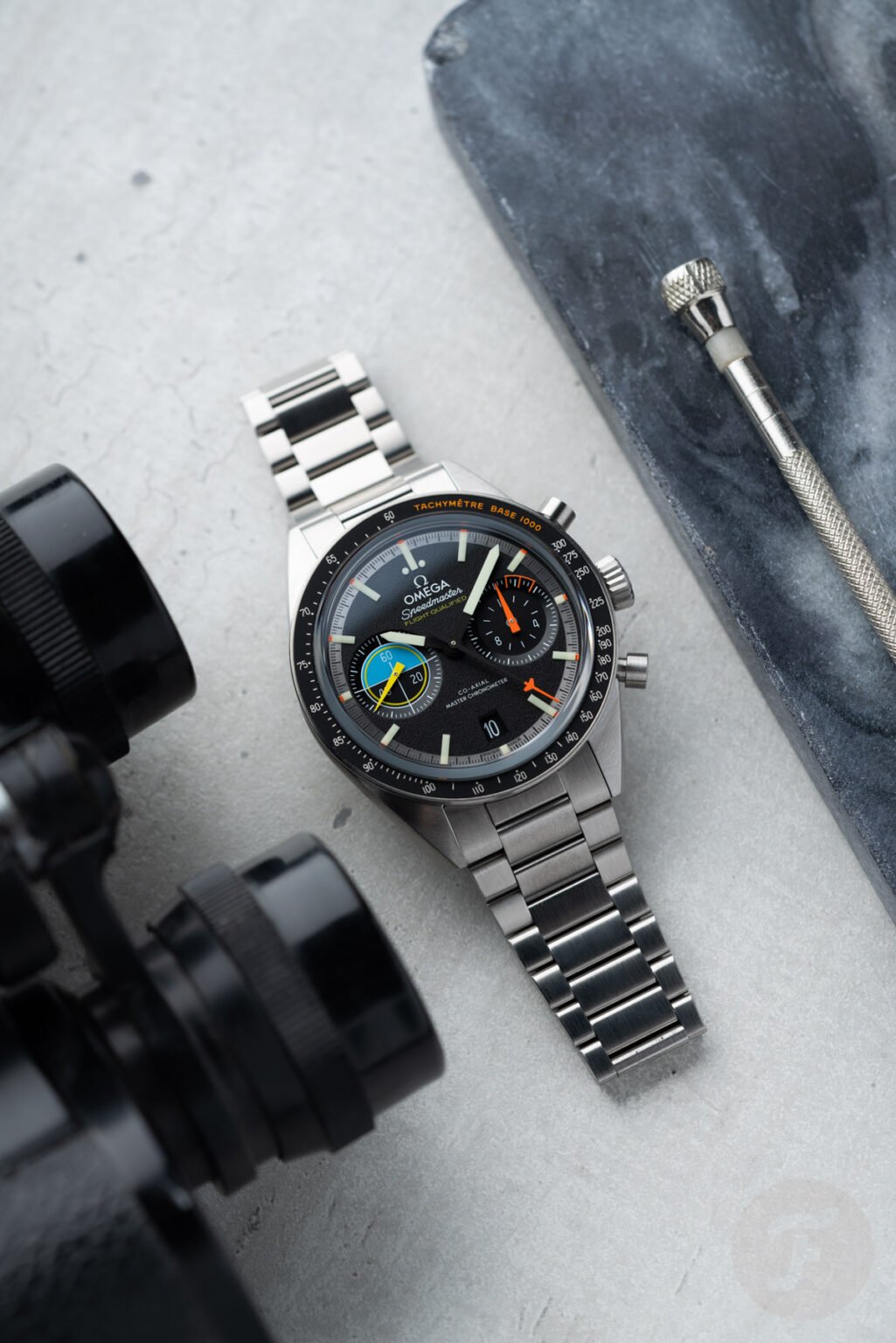 【F】 Hands-On: The Omega Speedmaster Pilot Flight Qualified