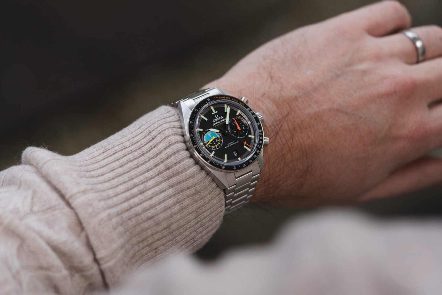 【F】 Hands-On: The Omega Speedmaster Pilot Flight Qualified