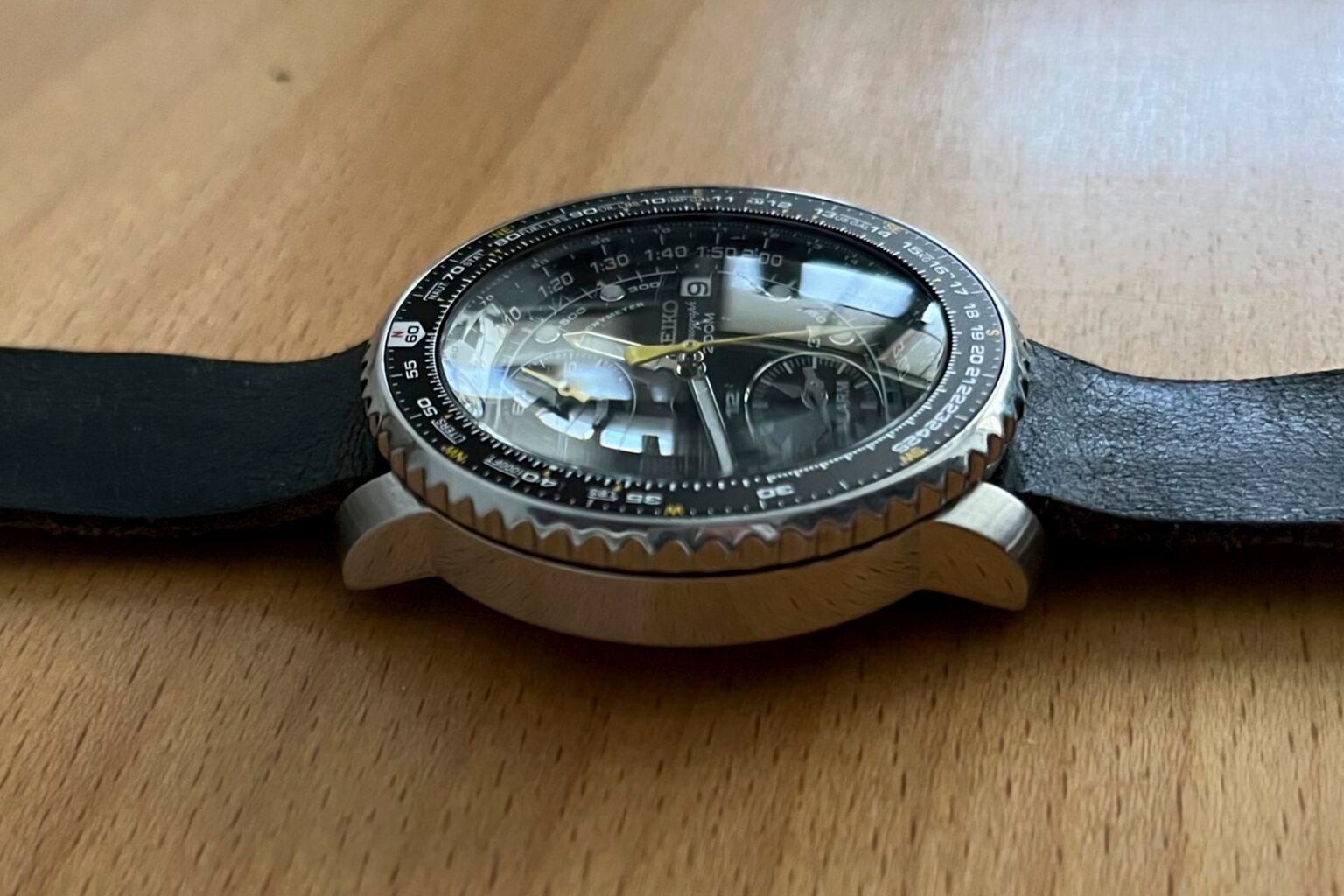 【F】 Seiko Flightmaster: A Speedmaster+Navitimer-Inspired Love Child