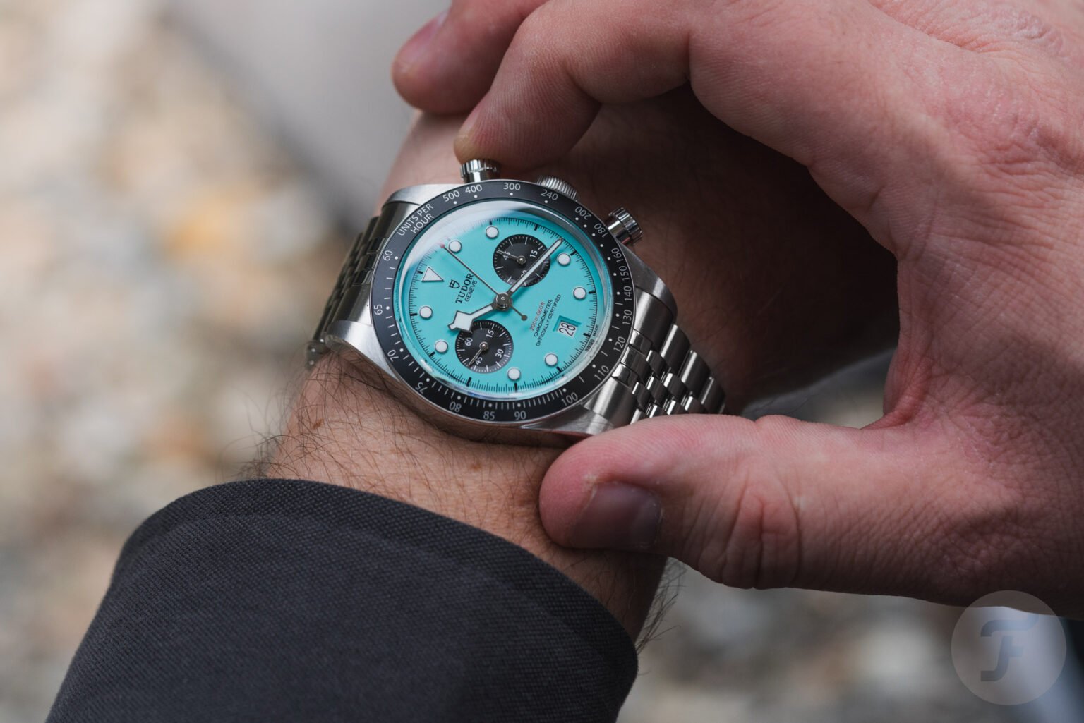 【F】 Hands-On: Tudor Black Bay Chrono “Flamingo Blue”