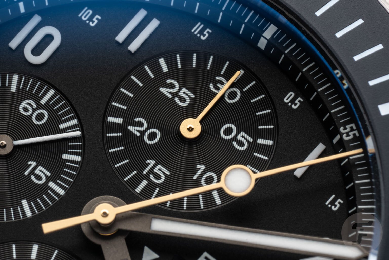 【F】 Hands-On: The New Fortis Novonaut N-42 Titanium Legacy