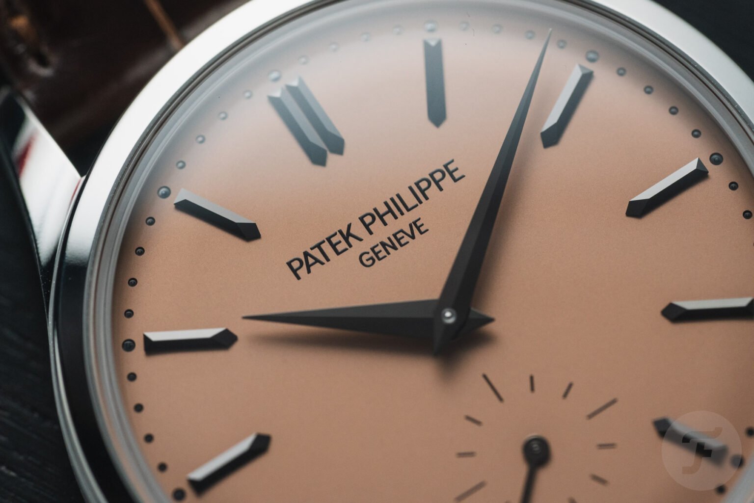 【F】Hands-On With The Patek Philippe Calatrava 6196P
