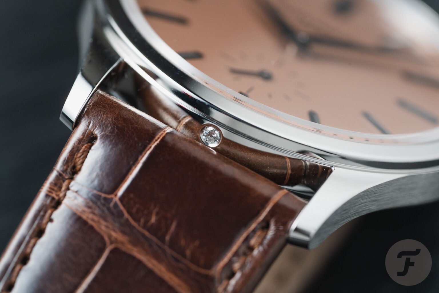 【F】Hands-On With The Patek Philippe Calatrava 6196P