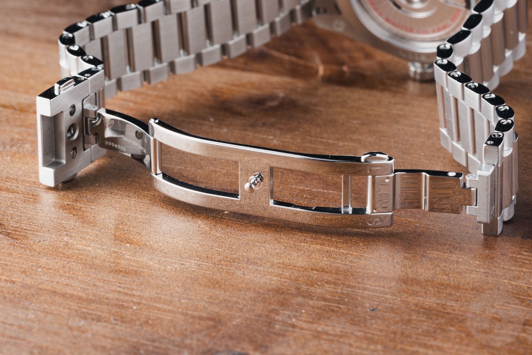 【F】A Hands-On Introduction Of The New Omega Railmaster