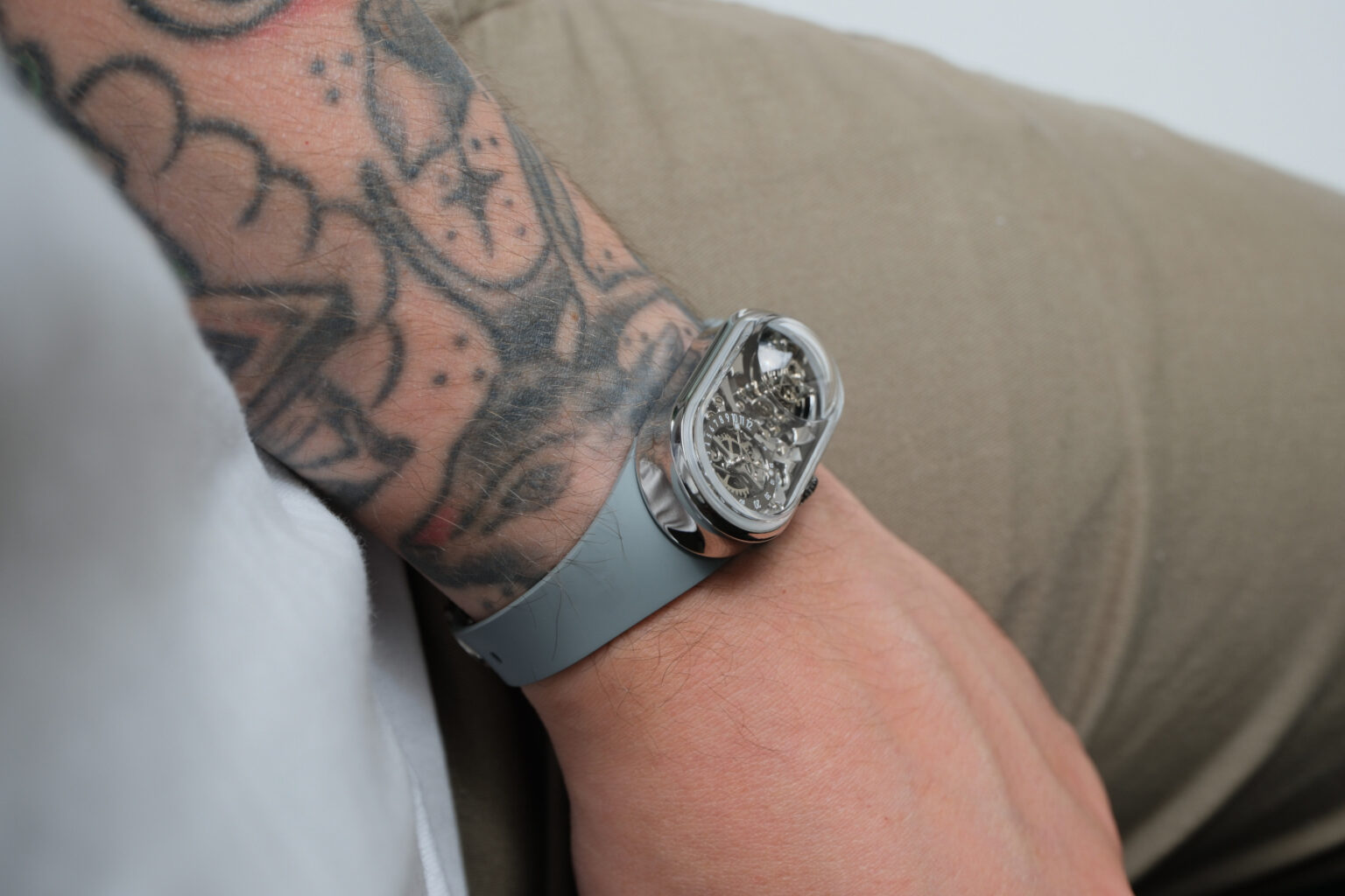 【F】 Hands-On: The Fam Al Hut Mark 1 Möbius