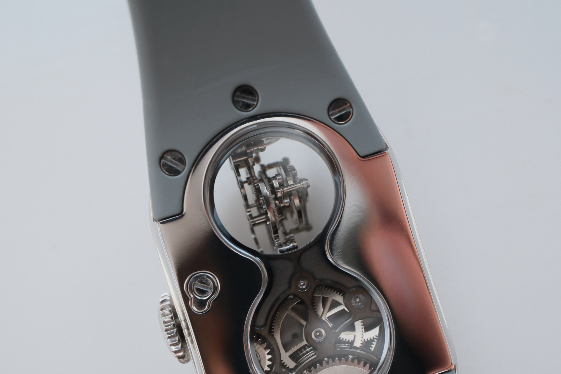 【F】 Hands-On: The Fam Al Hut Mark 1 Möbius