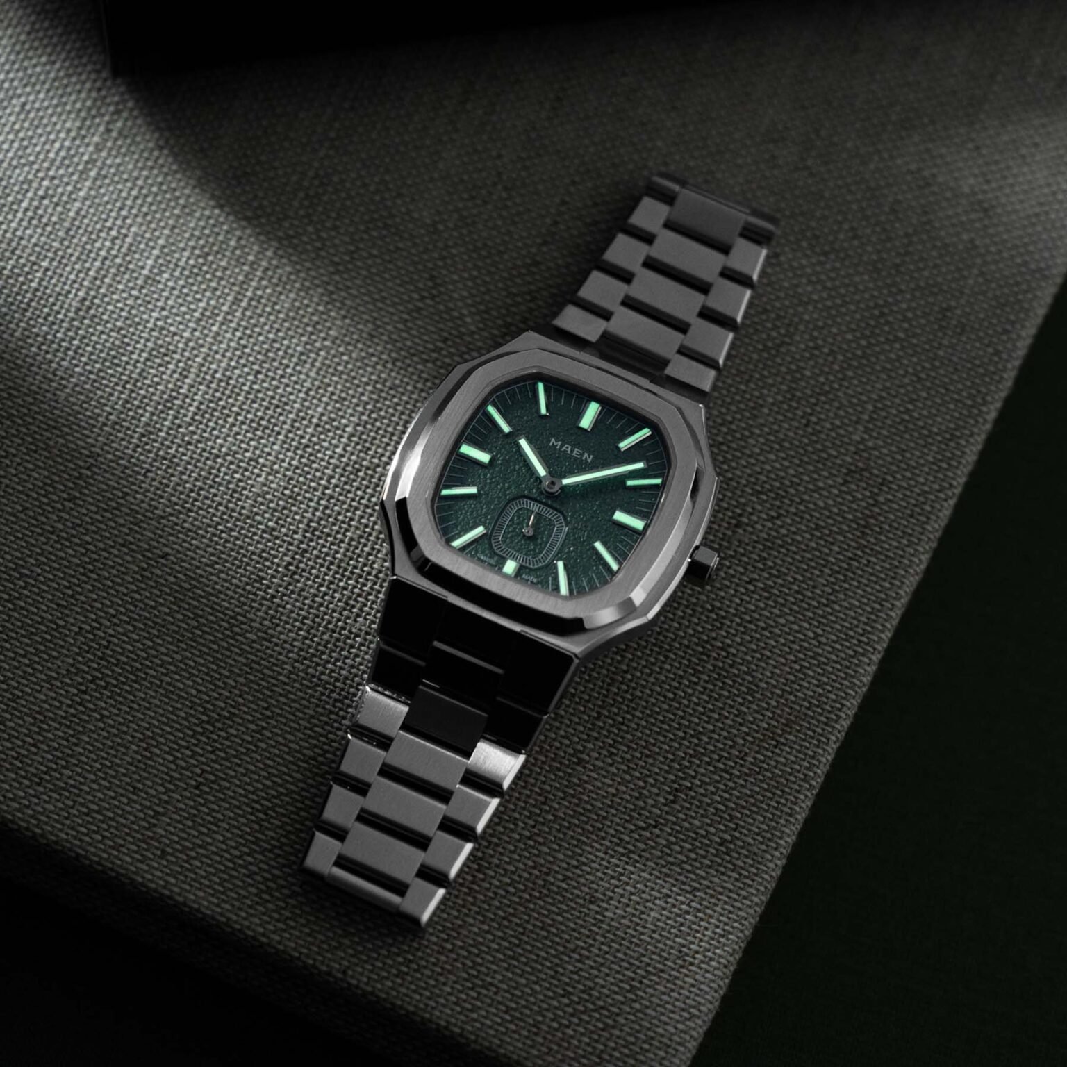 【F】 Introducing: The Maen Manhattan 37 Ultra-Thin