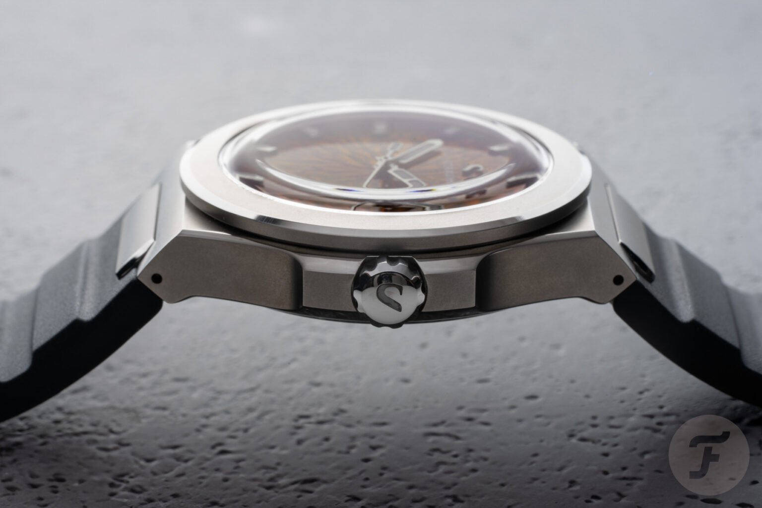 Straum's Jan Mayen Fratello Edition Returns in Titanium & Rubber