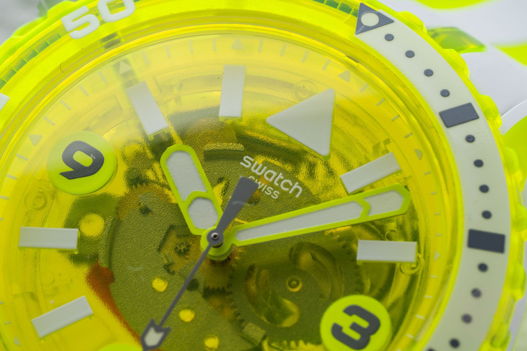【F】 Hands-On: The New Swatch ScubAqua Collection
