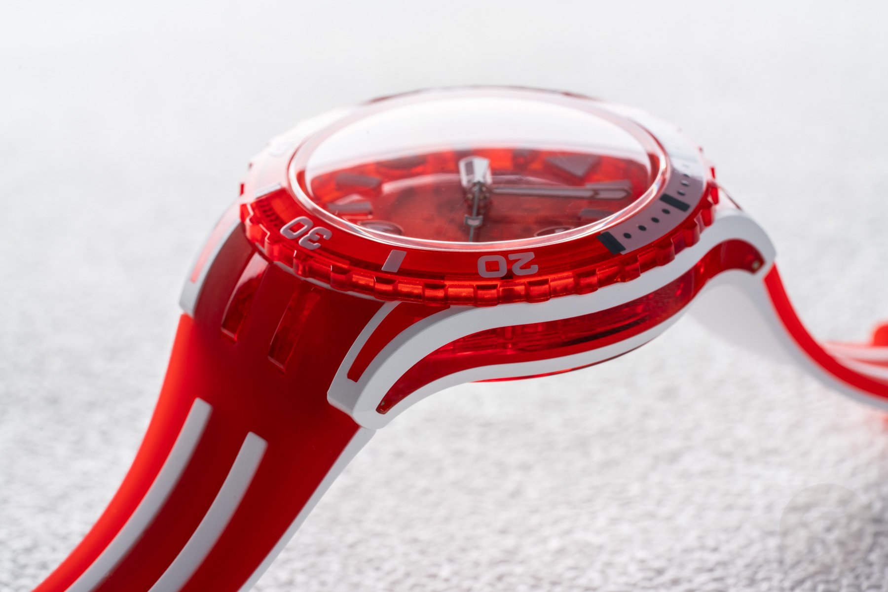 【F】 Hands-On: The New Swatch ScubAqua Collection