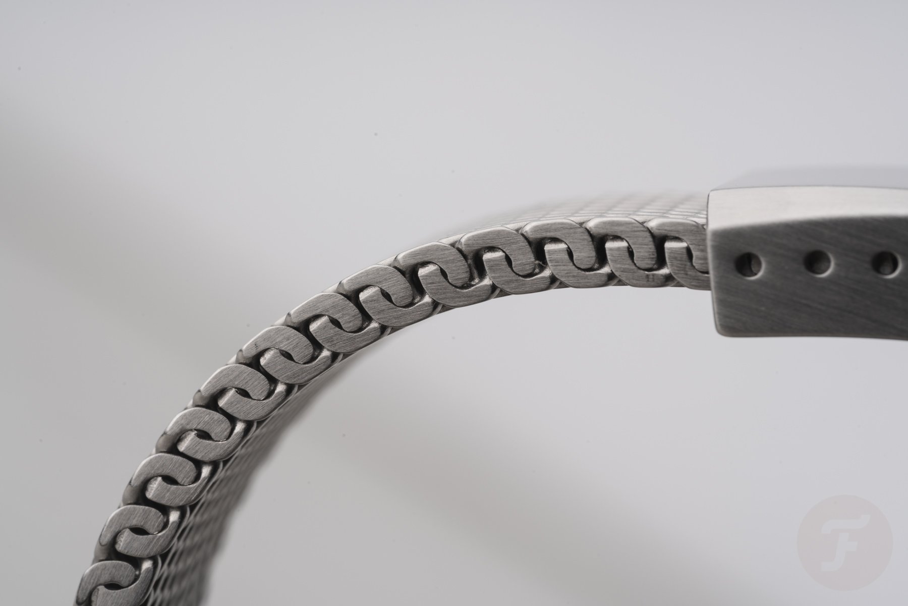 【F】 Hands-On: The Arroway Modular Bracelets AMB-001
