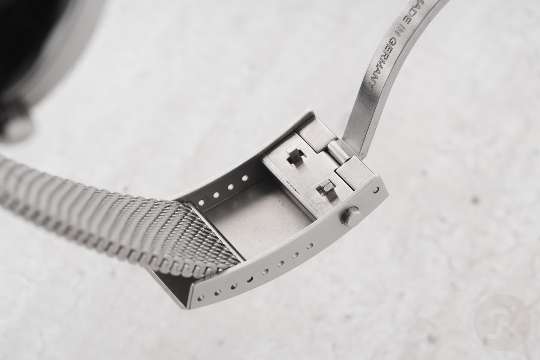 【F】 Hands-On: The Arroway Modular Bracelets AMB-001