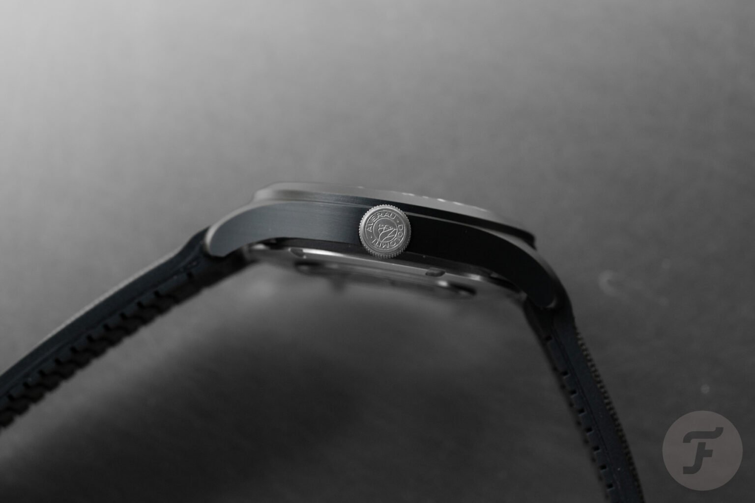 【F】 New: Echo/Neutra Averau 42: Ceramic Meets Titanium