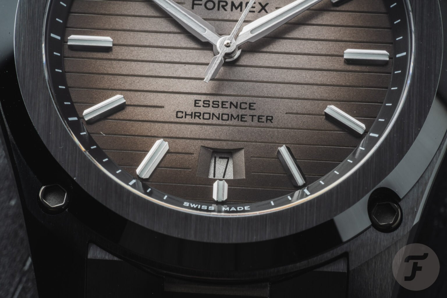 Hands-On: Formex Essence Ceramica Automatic COSC 41mm