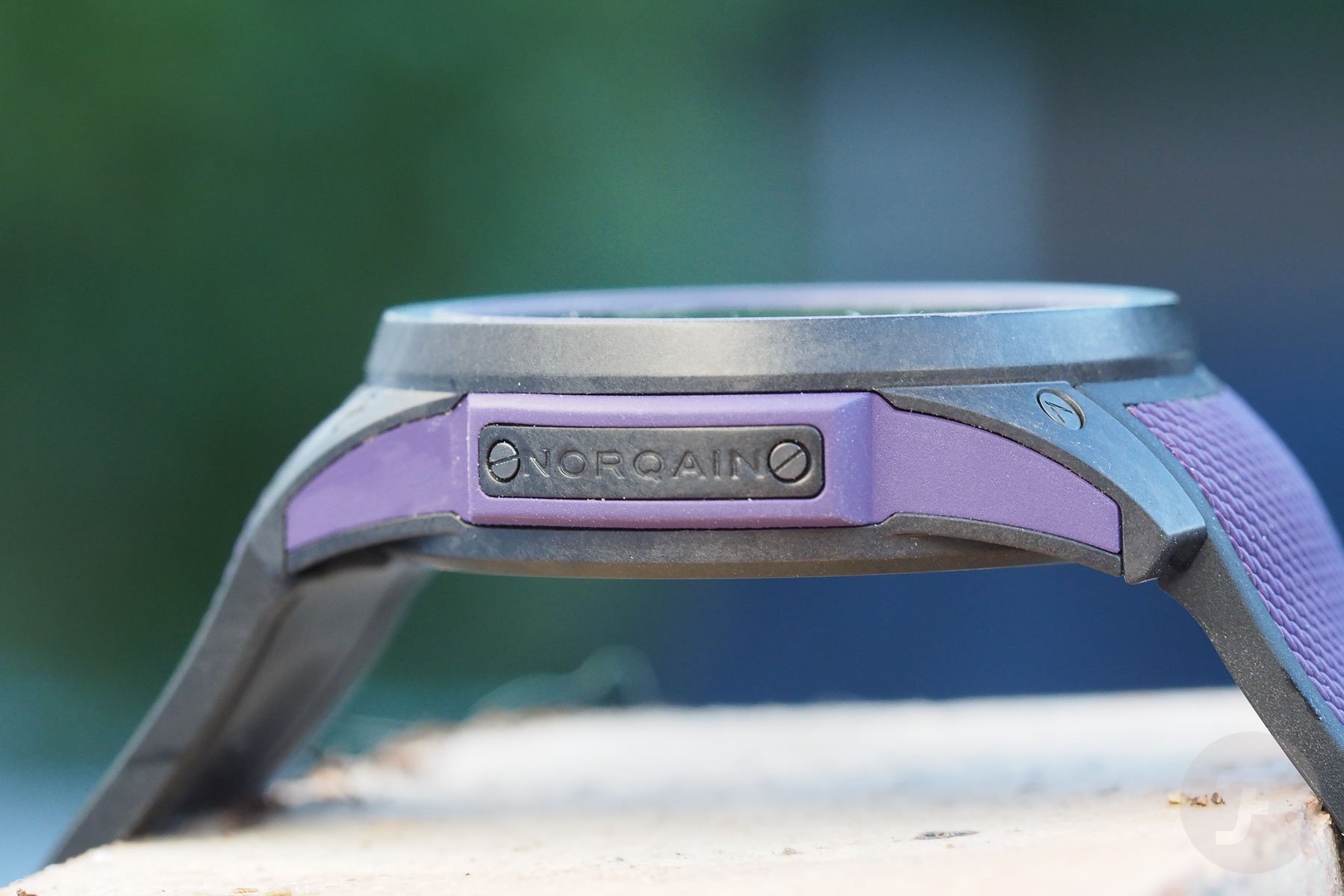 【F】 Hands-On: The Norqain Wild One Skeleton 42mm Purple