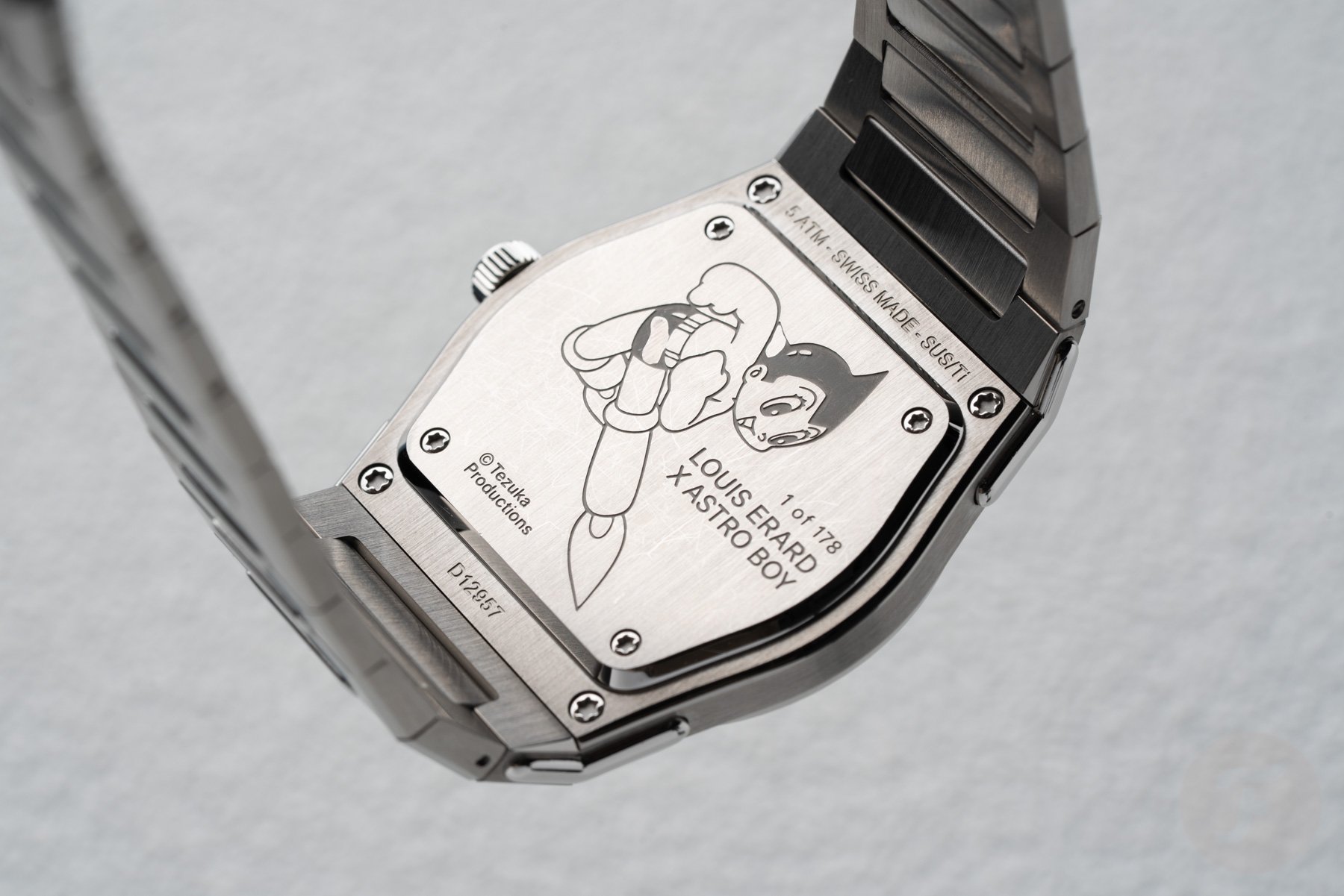 【F】 Hands-On: Four Versions Of The Louis Erard 2340