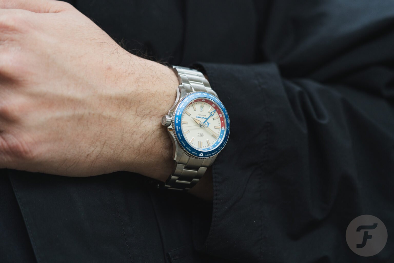 【F】 Hands-On: Christopher Ward C60 Clipper GMT