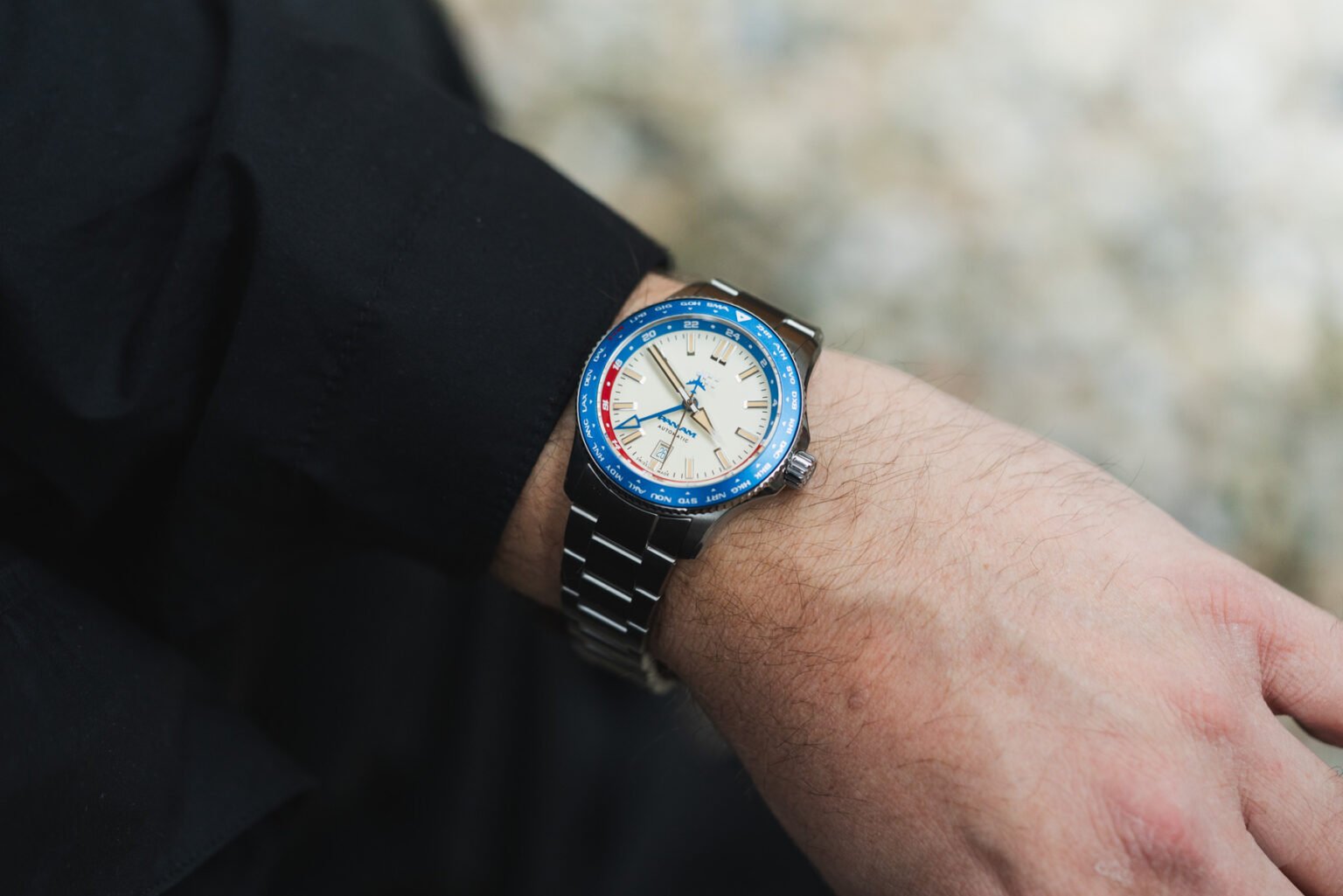 【F】 Hands-On: Christopher Ward C60 Clipper GMT