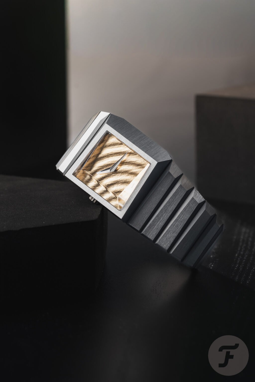 【F】 Hands-On: The Striking Titanium Toledano & Chan B/1.3r