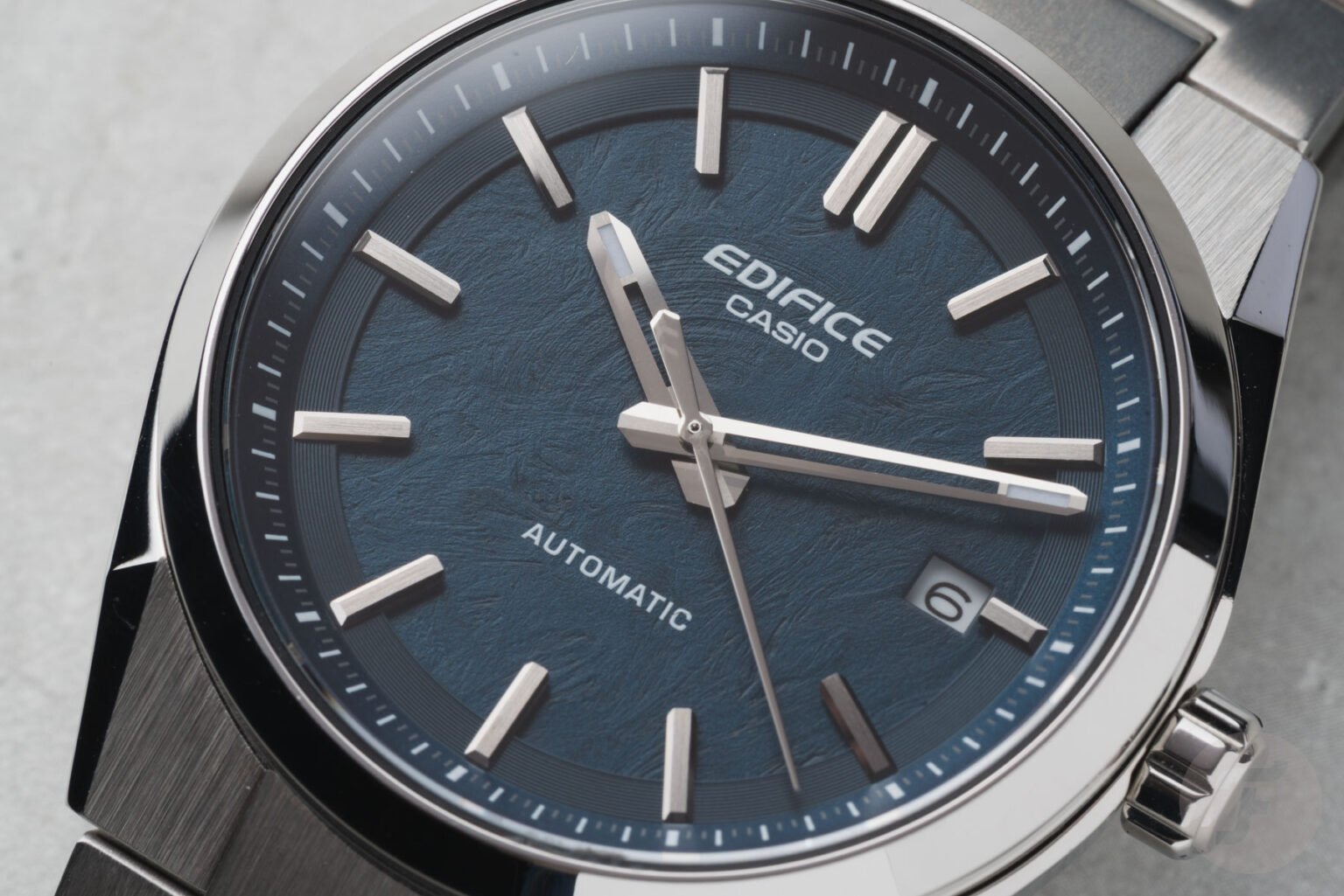 【F】 Hands-On: The Updated Casio Edifice EFK-110 Series